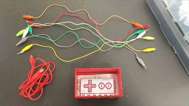 Makey Makey controller til Y8-spil - FabLabatSchooldk